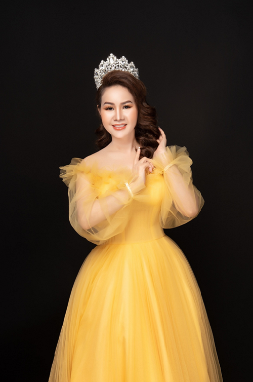 Esther Lệ Nguyễn – “Người phụ nữ vàng” trong đại dịch Covid 19